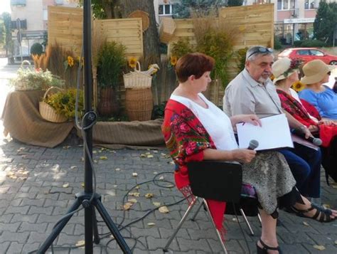 Na Gryfi Skim Placu Ksi Cia Barnima Czytano Nad Niemnem
