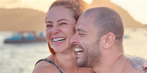 Paolla Oliveira Publica Fotos De Biqu Ni O Namorado Em Noronha