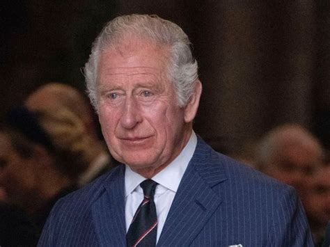 Prince Charles son soi disant fils caché rend hommage au prince