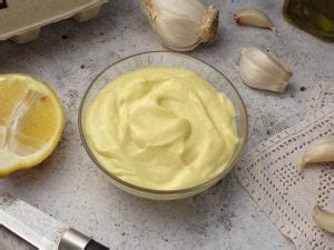 Crema All Aglio La Ricetta Della Conserva Semplice Dal Sapore Intenso
