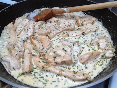 Aiguillettes de Poulet à la Crème et Estragon
