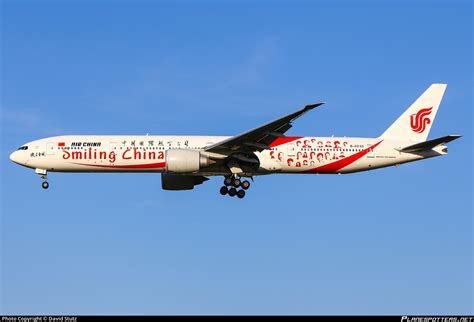 B 2035 Air China Boeing 777 39LER Photo By David Stutz ID 1130160