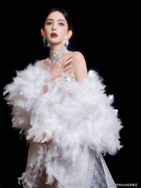新晋红毯美神古力娜扎私服穿搭时髦且精致打造高级氛围感 6parkbbs