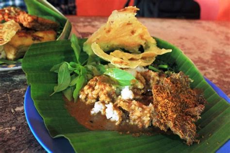 Nasi Pecel Paling Enak Di Surabaya Yang Harus Kamu Coba