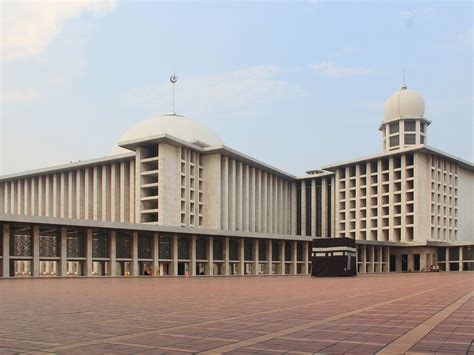 Masjid Istiqlal Simbol Keindahan Arsitektur Dan Kerukunan Di Indonesia