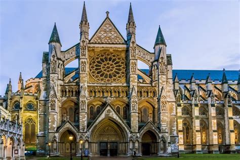 6 Historic And Most Beautiful London Churches