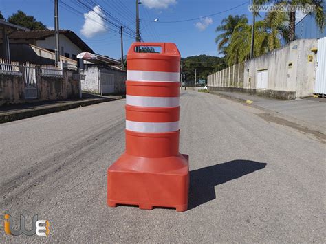 Cone Tipo Barril Móvel Canalizador e Balizador de Tráfego Viário