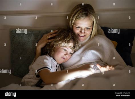 Mother Son Sleeping Together Hi Res Stock Photography And Images Alamy