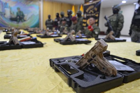 FFAAECUADOR on Twitter Tulcán FFAAECUADOR durante una operación