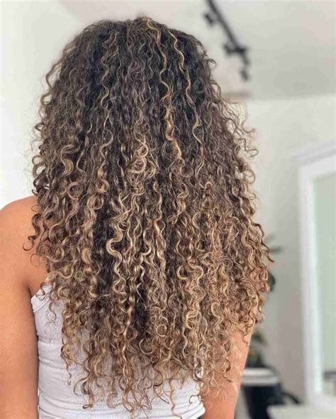 Balayage For Curly Hair 27 Stunning Ideas