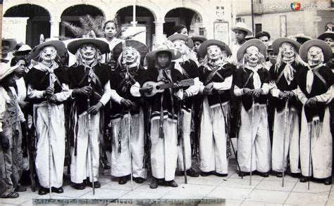 Danza De Los Viejitos P Tzcuaro Michoac N Mx