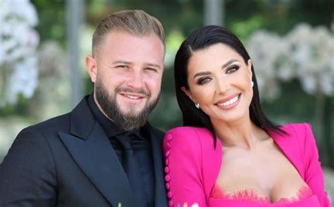 Ilinca Vandici și Andrei Neacșu s au despărțit Bărbatul scria mai