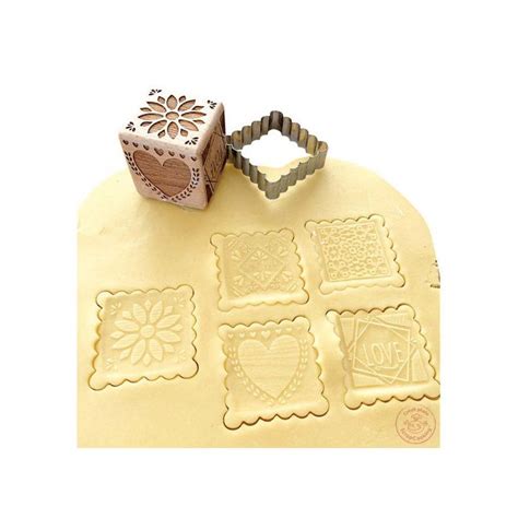 SCRAPCOOKING Tampon à biscuits bois 5 décors découpoir Déco J