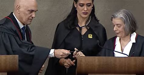 Caneta De C Rmen L Cia Falha Em Assinatura De Posse Da Presid Ncia Do Tse