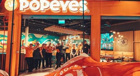 Popeyes w Warszawie wiemy kiedy otwarcie Będą kolejki w Złotych