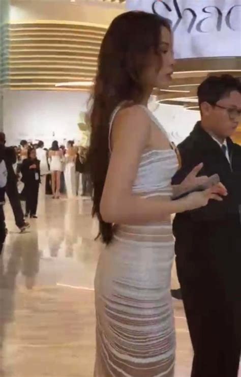 Kỳ Duyên và Minh Triệu qua camera thường Body như tượng tạc nhan sắc