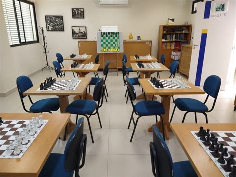 Aulas de xadrez são ofertadas aos alunos do Ensino Fundamental 2