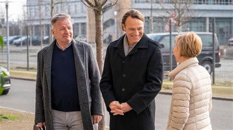 In Aller Freundschaft So Geht Es Mit Martin Weiter Gala De