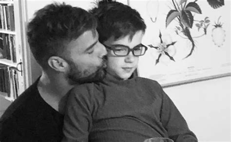 Censuran Una Foto De Ricky Mart N Besando A Su Hijo Diario R O Negro