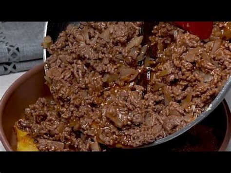Versez Simplement La Viande Hach E Sur Les Pommes De Terre D Licieux