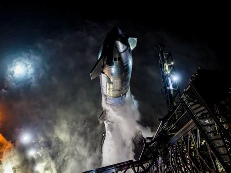 Le vaisseau spatial de SpaceX vient de réaliser des premières