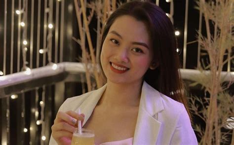 Hoa khôi bóng chuyền Thu Hoài thả thính hút hồn fan