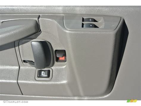 2015 Summit White Chevrolet Express 2500 Cargo WT 100252352 Photo 10
