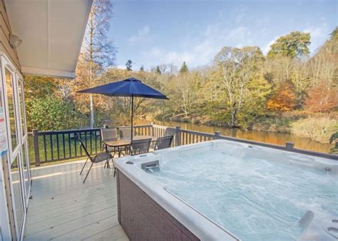 Scottish Borders Luxury Lodge W Hot Tub Sleeps 6 Pet Friendly