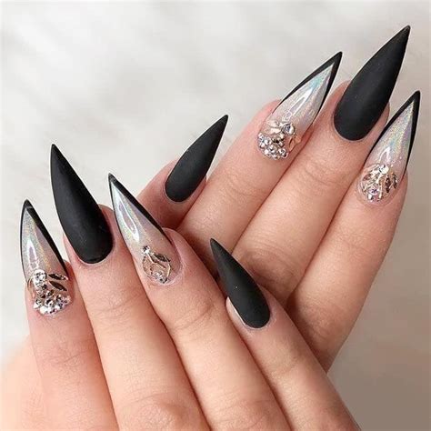 37 Mejores Diseños de Uñas en Negro que te van a Encantar 2020
