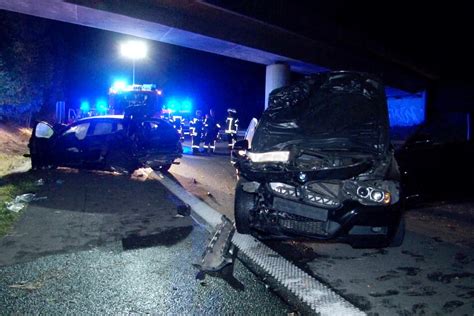 Unfall A33 Heute Gestern Aktuelle Unfallmeldungen Von Der A33