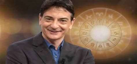 Oroscopo Paolo Fox di oggi 5 dicembre 2023 L Acquario oggi ha idee più