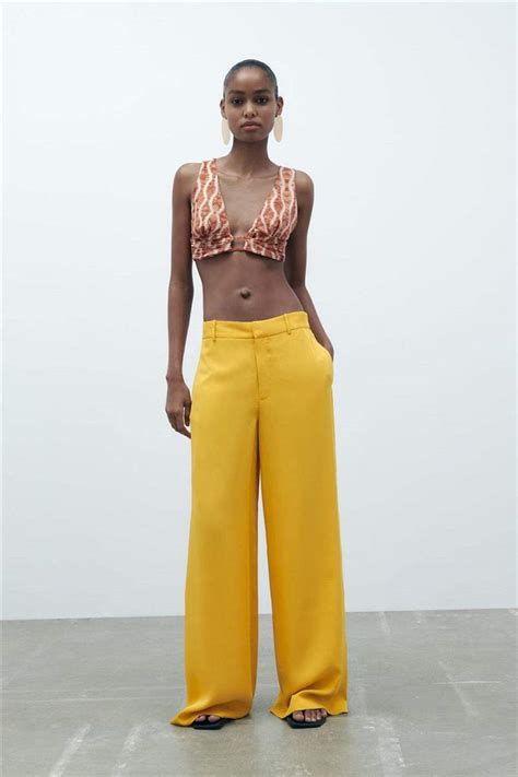 10 pantalones de vestir de Zara básicos que hacen TIPAZO y que