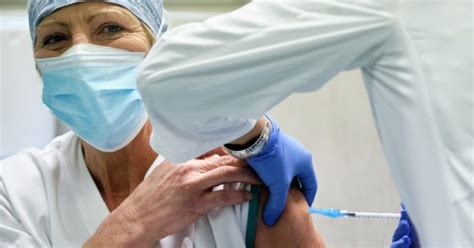 Vaccini Anti Covid Il Primo Rapporto Aifa Sulle Sospette Reazioni