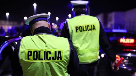 Atak nożownika w centrum Warszawy Jedna osoba jest ranna Wiadomości