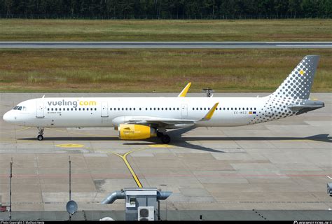 EC MGZ Vueling Airbus A321 231 WL Photo By Mathias Henig ID 1547594
