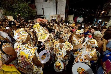 Carnaval de Salvador deve movimentar cerca de R 2 bilhões na economia