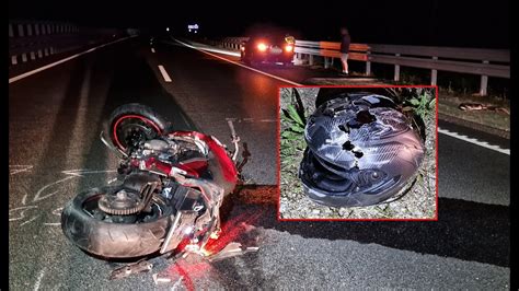 Halálos baleset az M86 oson Szalagkorlátnak csapódott a BMW oldalának