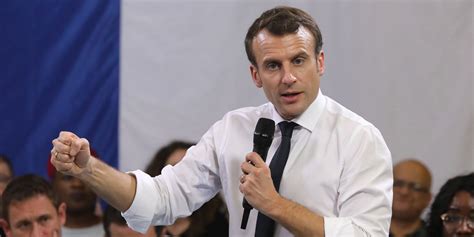 Macron avec un millier de jeunes pour les intéresser au grand débat