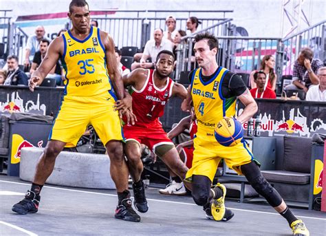 Brasil Faz Hist Ria E Avan A Ao Mata Mata Da Copa Do Mundo De Basquete