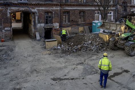 Remont zabytkowej famuły przy Ogrodowej 24 w duchu eko Co tam powstaje