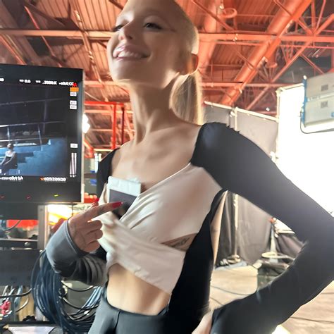 Ariana Grande Nips Drunkenstepfather