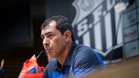 Carille aponta favoritismo do Santos na Série B Somos um candidato