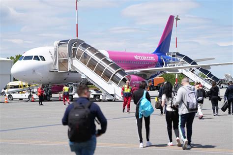 Wizz Air Aniverseaz Ani De Zboruri De La Craiova