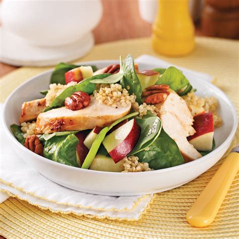 Salade de quinoa au poulet épinards et pommes Les recettes de Caty