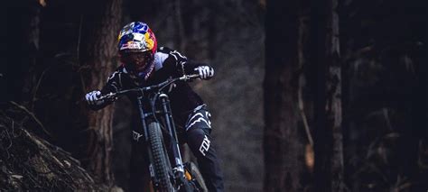 VTT Les secrets du bike de Loïc Bruni I Interview