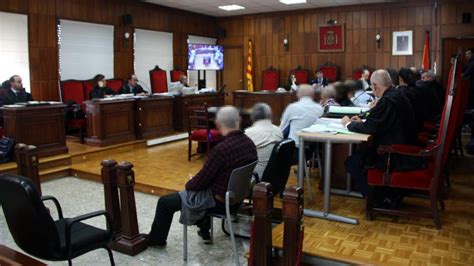 Empieza el juicio a los acusados de liderar una red de pornografía