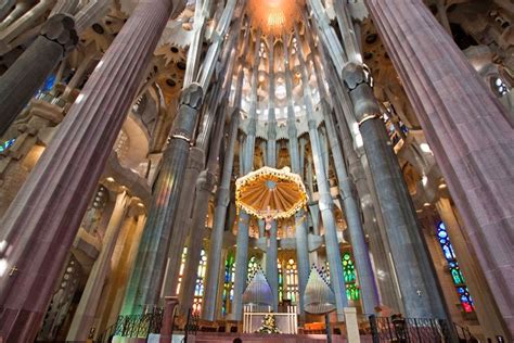 Antoni Gaudí vida curiosidades e obras do arquiteto catalão