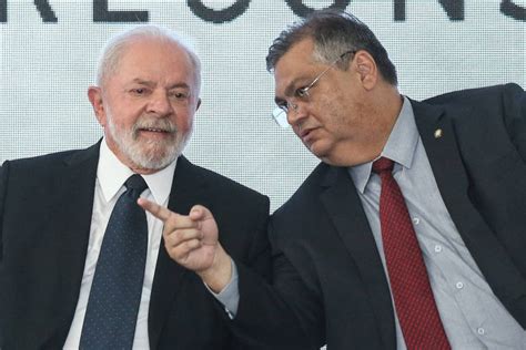 Lula sinaliza indicação de Dino ao STF dizem interlocutores