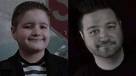 Veja como está o elenco de A Família Addams 30 anos depois Filmes
