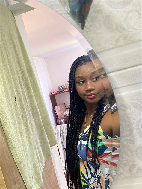 Profil du Modèle Cam EscorpiLeoncita Stripchat